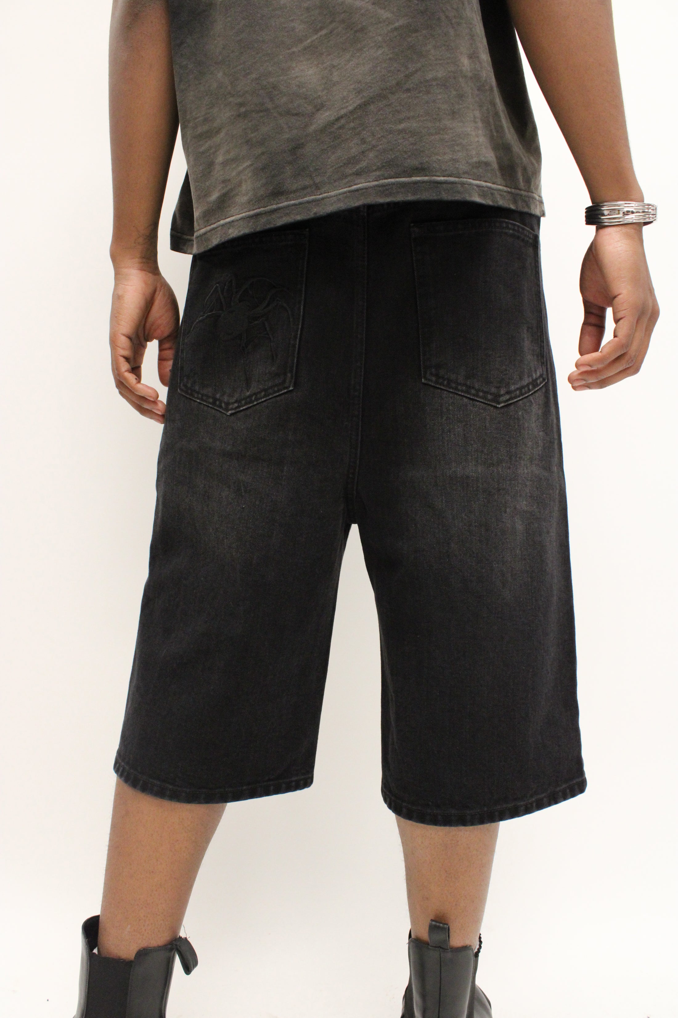 SPIDER JORTS – Persona